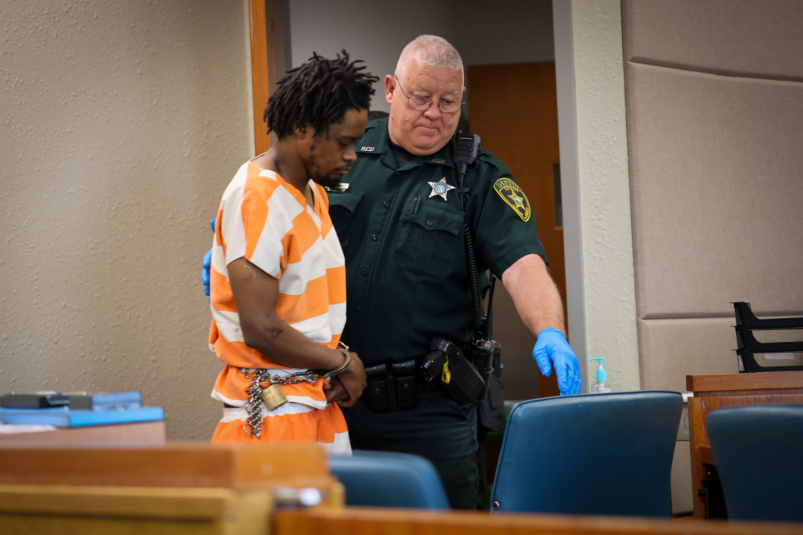 DEFENDANT IN FLEE AND ELUDE CASE PLEADS IN COURT IN LIEU OF JURY TRIAL ...